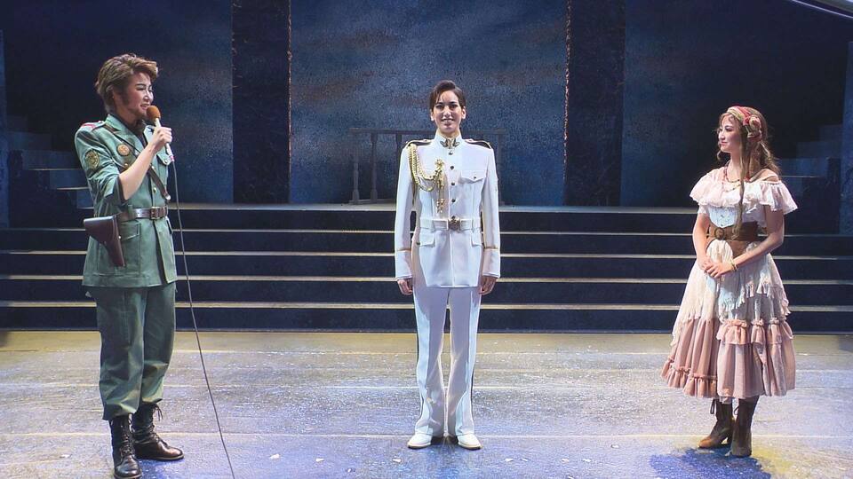 TAKARAZUKA NEWS Pick Up #730「花組梅田芸術劇場公演『二人だけの戦場』突撃レポート」～2023年5月より～ | 動画配信/レンタル | 楽天TV